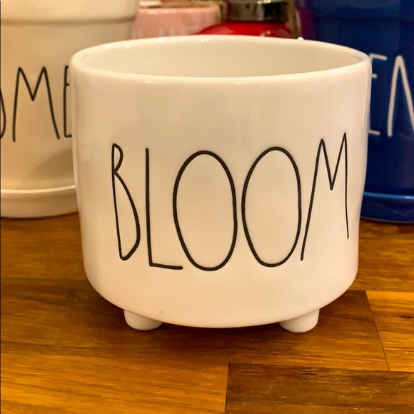 Rae Dunn | Accents | Bloom Pot With Ceramic Feet Rae Dunn | Poshmark